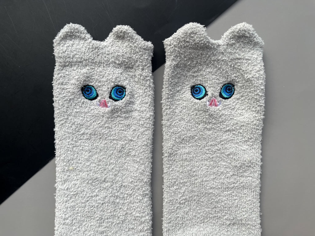 Boar Fuzzy Slouch Socks – KoKoSeoul