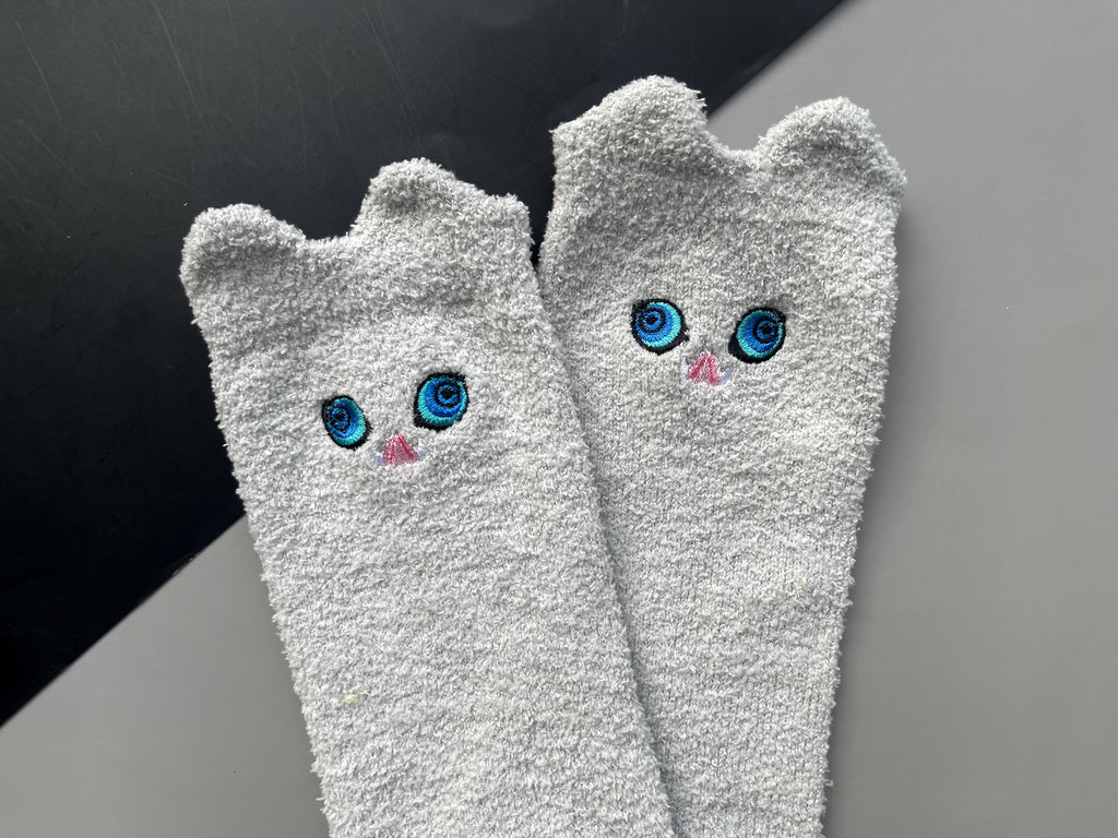 Boar Fuzzy Slouch Socks – KoKoSeoul